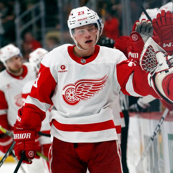 Ishockey: Lucas Raymond klar för ishockey-VM | SVT Sport