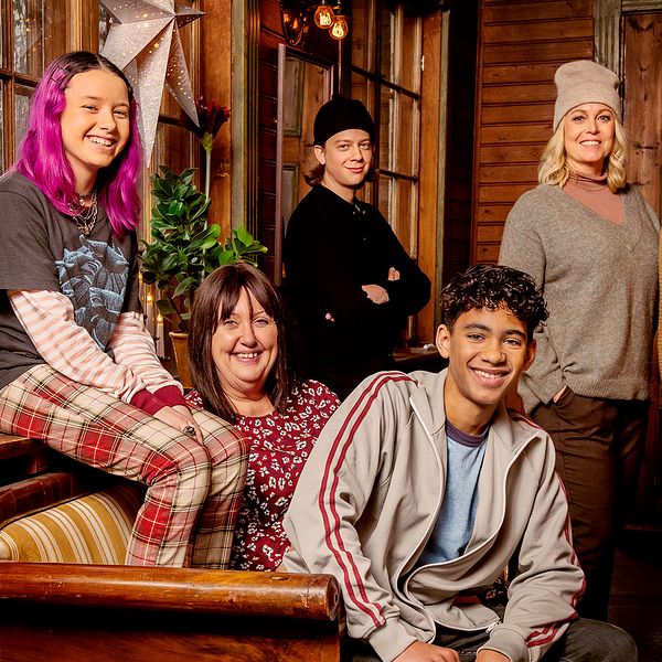 Se första bilderna från årets julkalender | SVT Nyheter