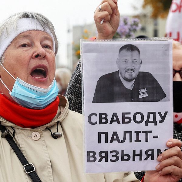 Oppositionsledaren Sergej Tichanovskij släppt i Belarus | SVT Nyheter