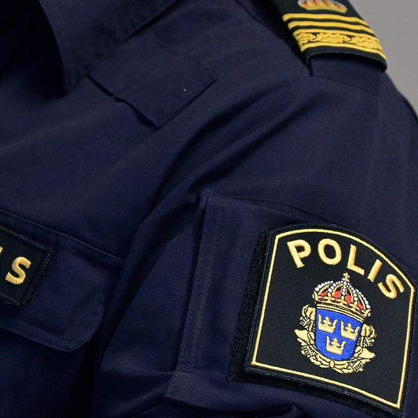 Polis döms till fängelse för våldtäkt på Smögen | SVT Nyheter