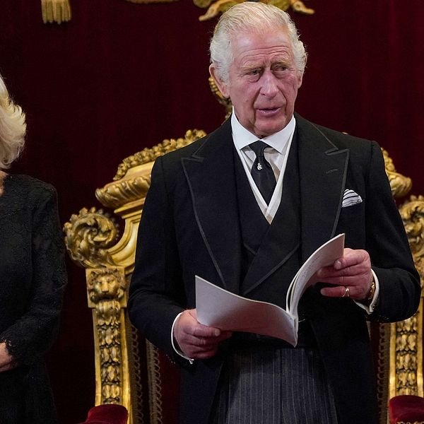 Lista: Tre saker du inte visste om Kung Charles III | SVT Nyheter