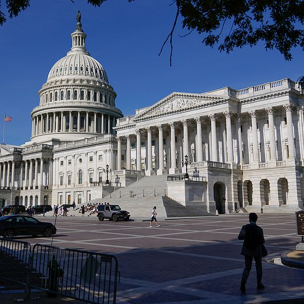 Majoritet klar i representanthuset | SVT Nyheter