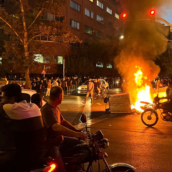 Svt S Utrikesreporter Förklarar Det Här är Revolutionsgardet Svt Nyheter