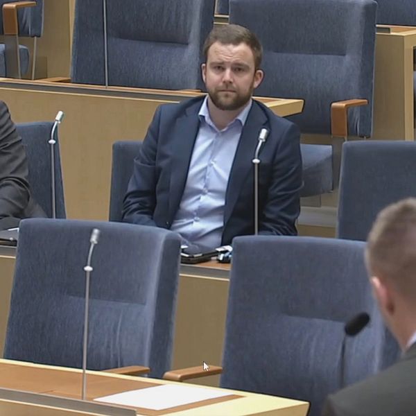Social dumpning debatterades i riksdagen – Kramforspolitikern Peter ...