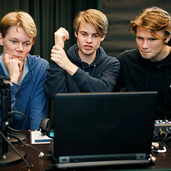 Unga Om Hårt Sex ”strypgrepp Typ Normen” Svt Nyheter