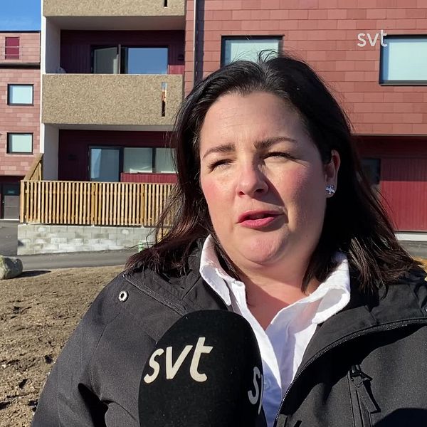 Boende i Karlshamn oroliga efter chockhöjning av hyran | SVT Nyheter