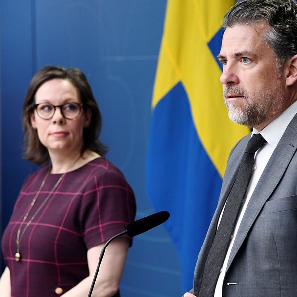 Nya regler för arbetskraftsinvandrare – tusentals gästarbetare påverkas | SVT Nyheter