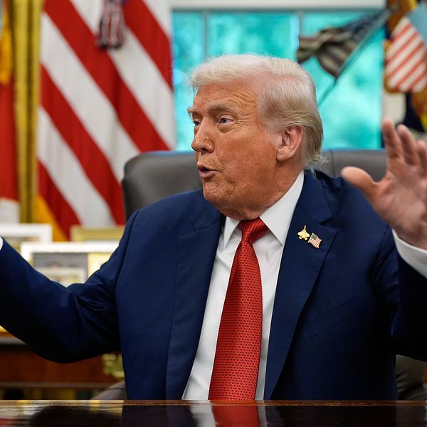 Trump: Tullar på lastbilar höjs i november | SVT Nyheter