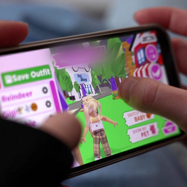 Roblox tar miljontals spelare med storm – utvecklas i Boden | SVT Nyheter