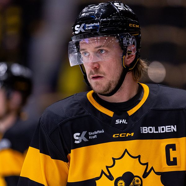 Ishockey: Roger Rönnberg föll mot HV71 i historiska matchen – gjort flest matcher som tränare i ...