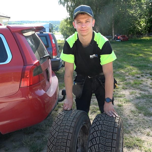 Rallyföraren Hugo Carlberg ökar farten inför SM-veckan | SVT Nyheter