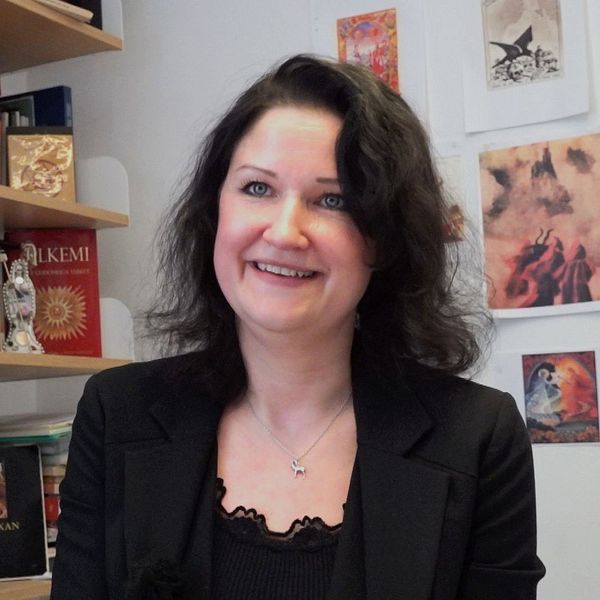 Charlotte vill lyfta ordet häxa till något positivt: ”Jag är en stolt ...