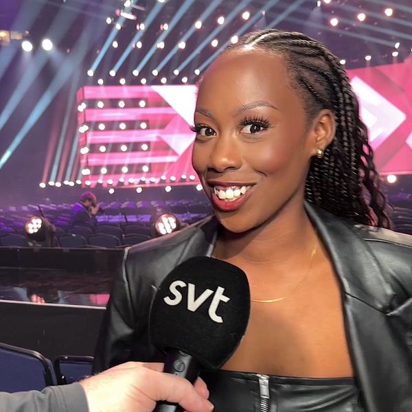 Muco artisternas artist under speeddejtingen i arenan | SVT Nyheter