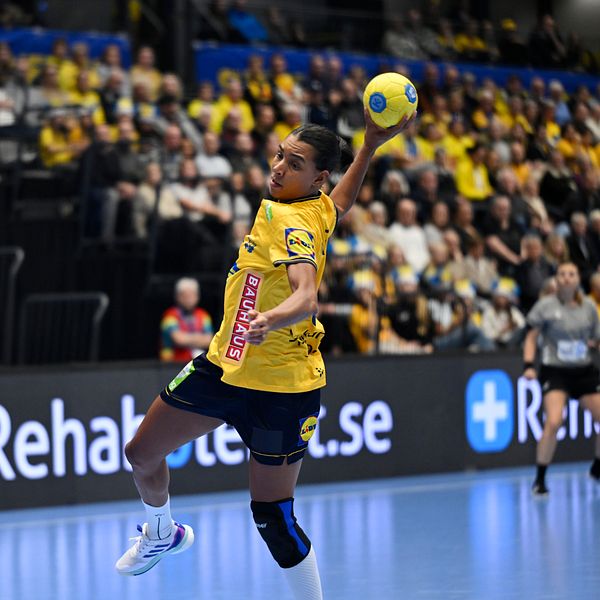 Handboll: Ida Sembe gjorde sitt första mål när Sverige krossade Spanien ...