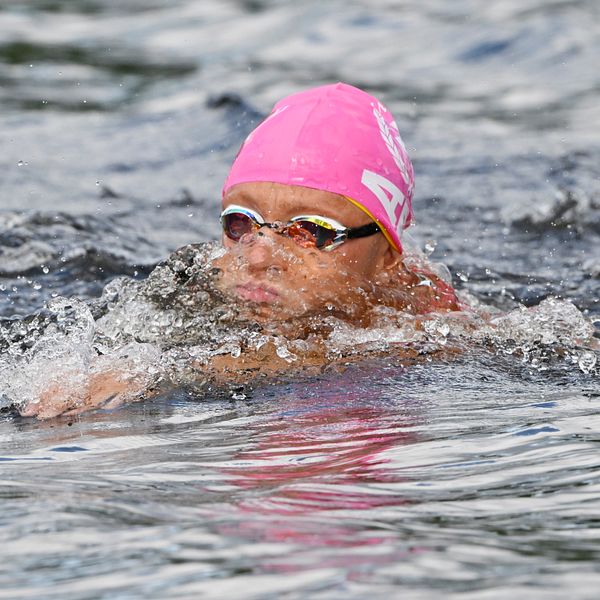 Simning: Victor Johansson krossade rekordet på Vansbrosimningen | SVT Sport