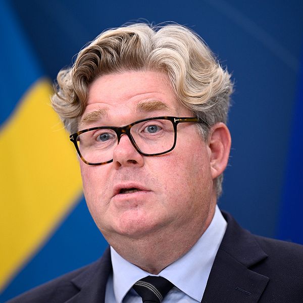 Tekniskt fel hos Avanza | SVT Nyheter