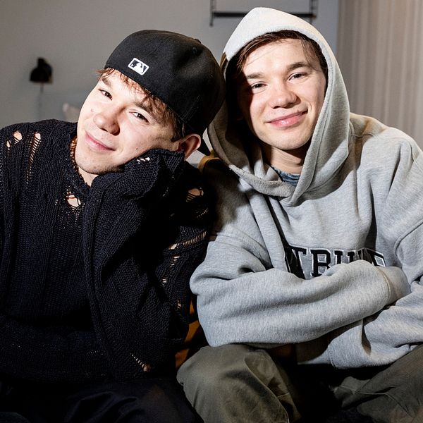 Marcus & Martinus ger ut sina memoarer | SVT Nyheter