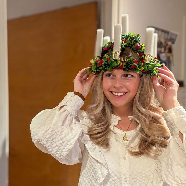 Lova, 18, från Sala sprider ljus som lucia i SVT: ”Alltid varit en dröm ...