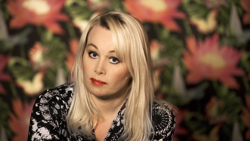 Ann Heberlein kommer ut som deckarförfattare | SVT Nyheter