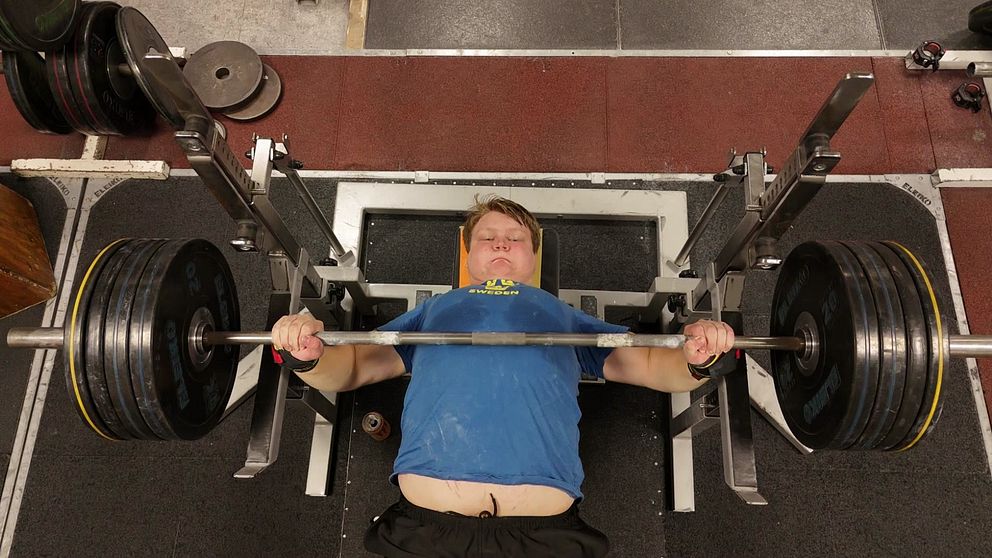 Juniorvärldsmästare i styrkelyft: Nu siktar Axel Isberg på ett ton ...