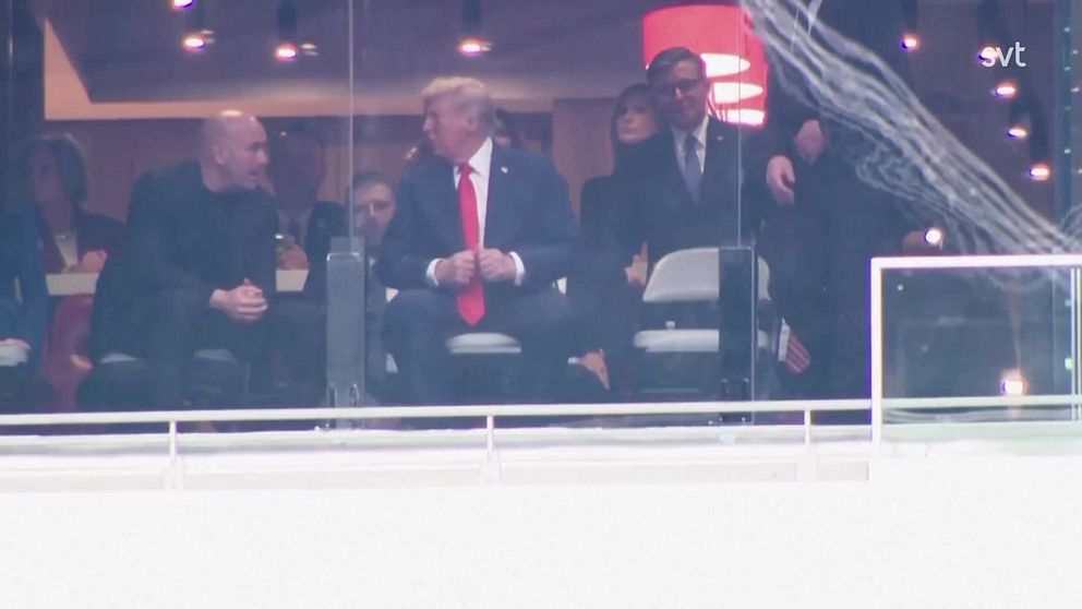 Minnesstund för Charlie Kirk – SVT liverapporterar | SVT Nyheter