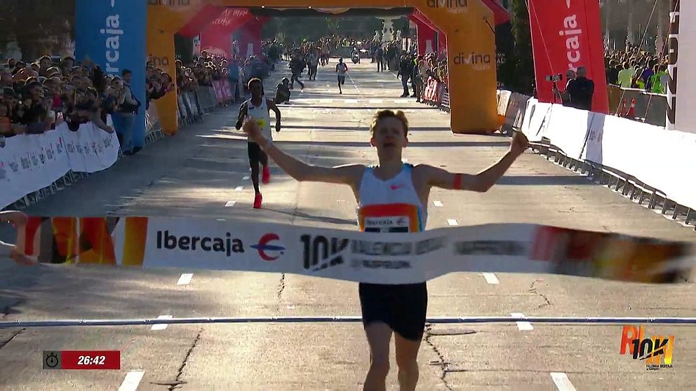 Löpning: Andreas Almgren sätter nytt Europarekord på 10 km väg | SVT Sport