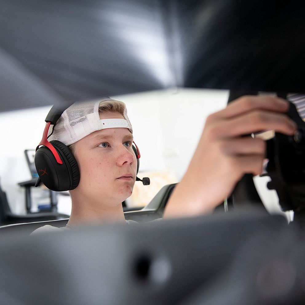 Racingtalangen Scott Lindblom från Falun satsar mot Formel 1 efter F4 ...