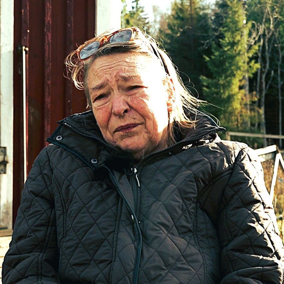 Gun-Britt förlorade allt i villabranden i Närkesberg – förutom sina ...