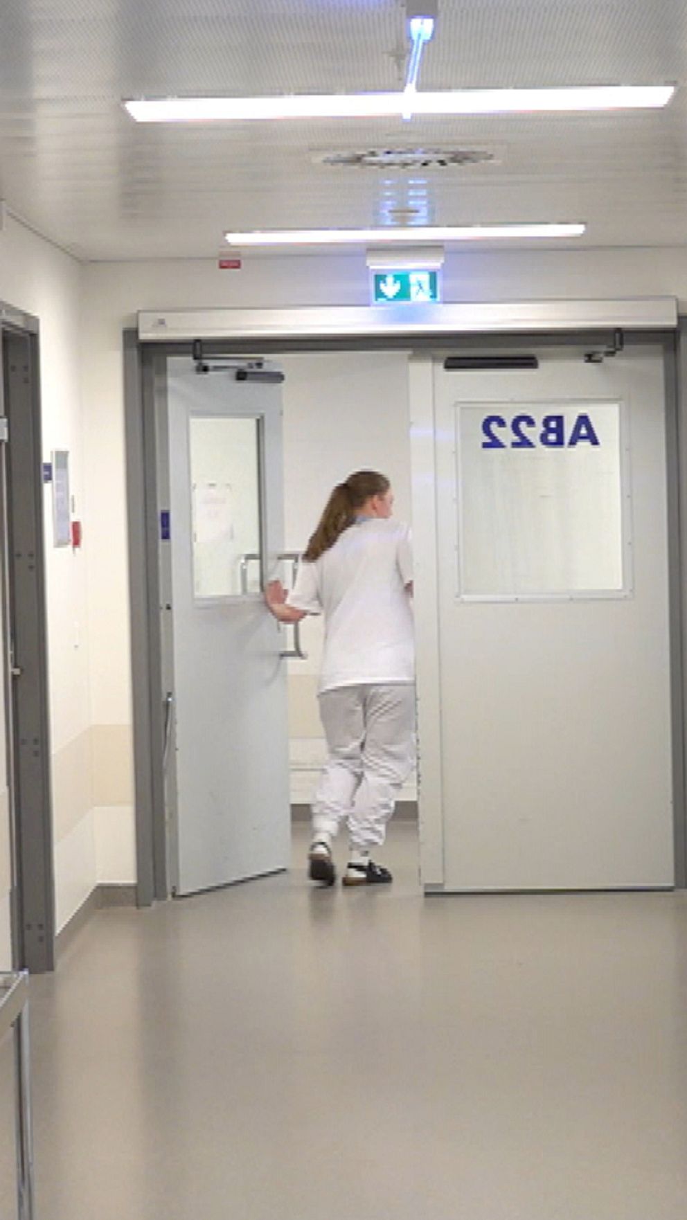 Ett hundratal tjänster behöver tillsättas inom vården i Umeå inför ...