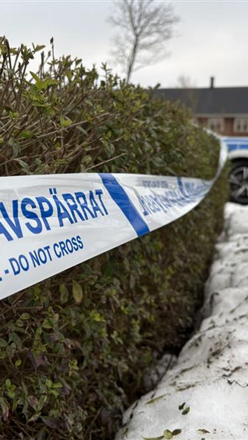 Polisinsats utanför Nyköping – misstänkt föremål i beslag | SVT Nyheter