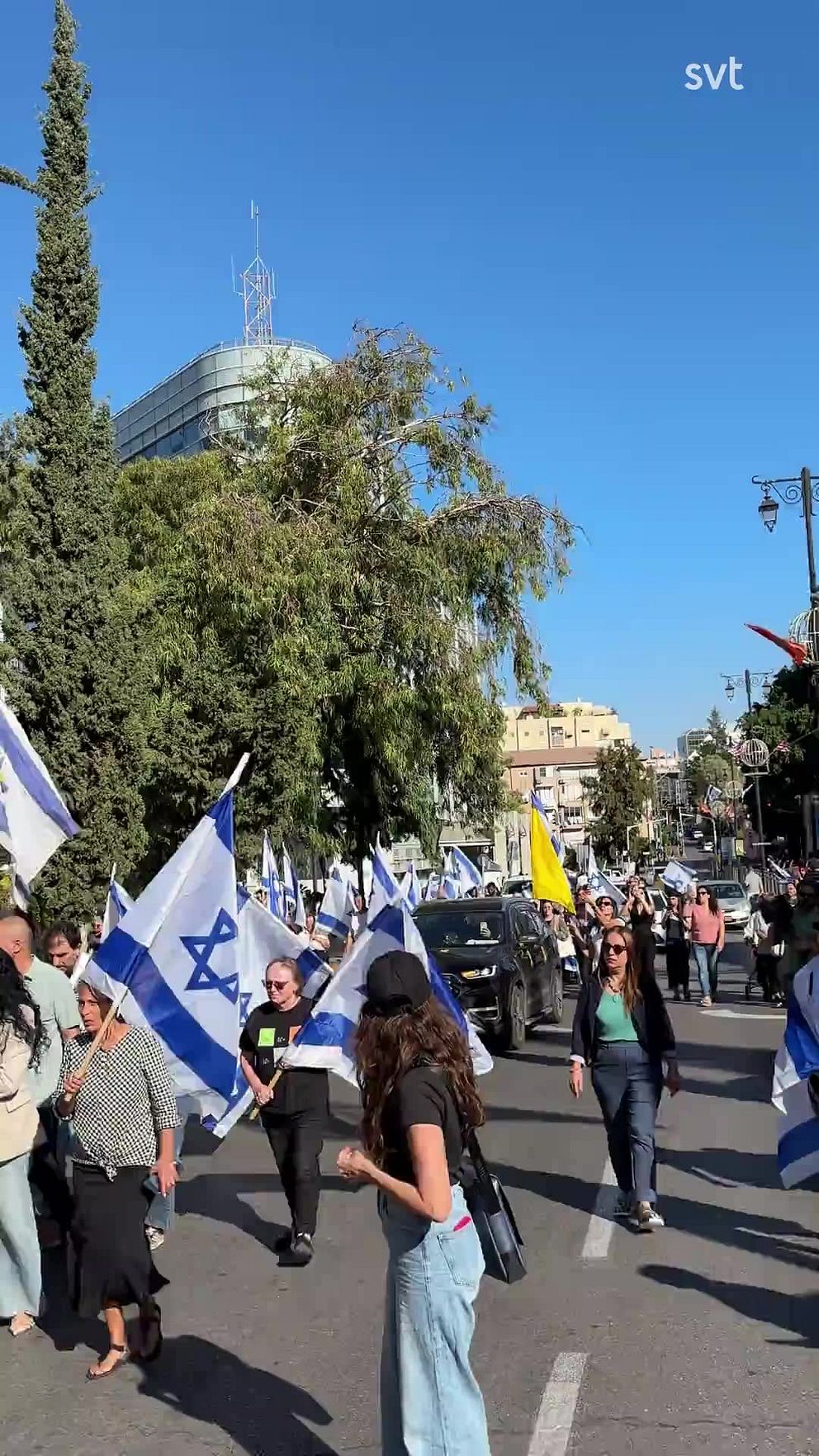 Begravning för gisslan – Senaste nytt om kriget i Gaza | SVT Nyheter