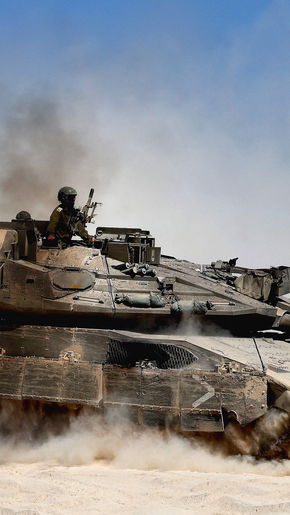 Nya israeliska anfall mot Iran – Senaste nytt om kriget i Gaza och Mellanöstern | SVT Nyheter