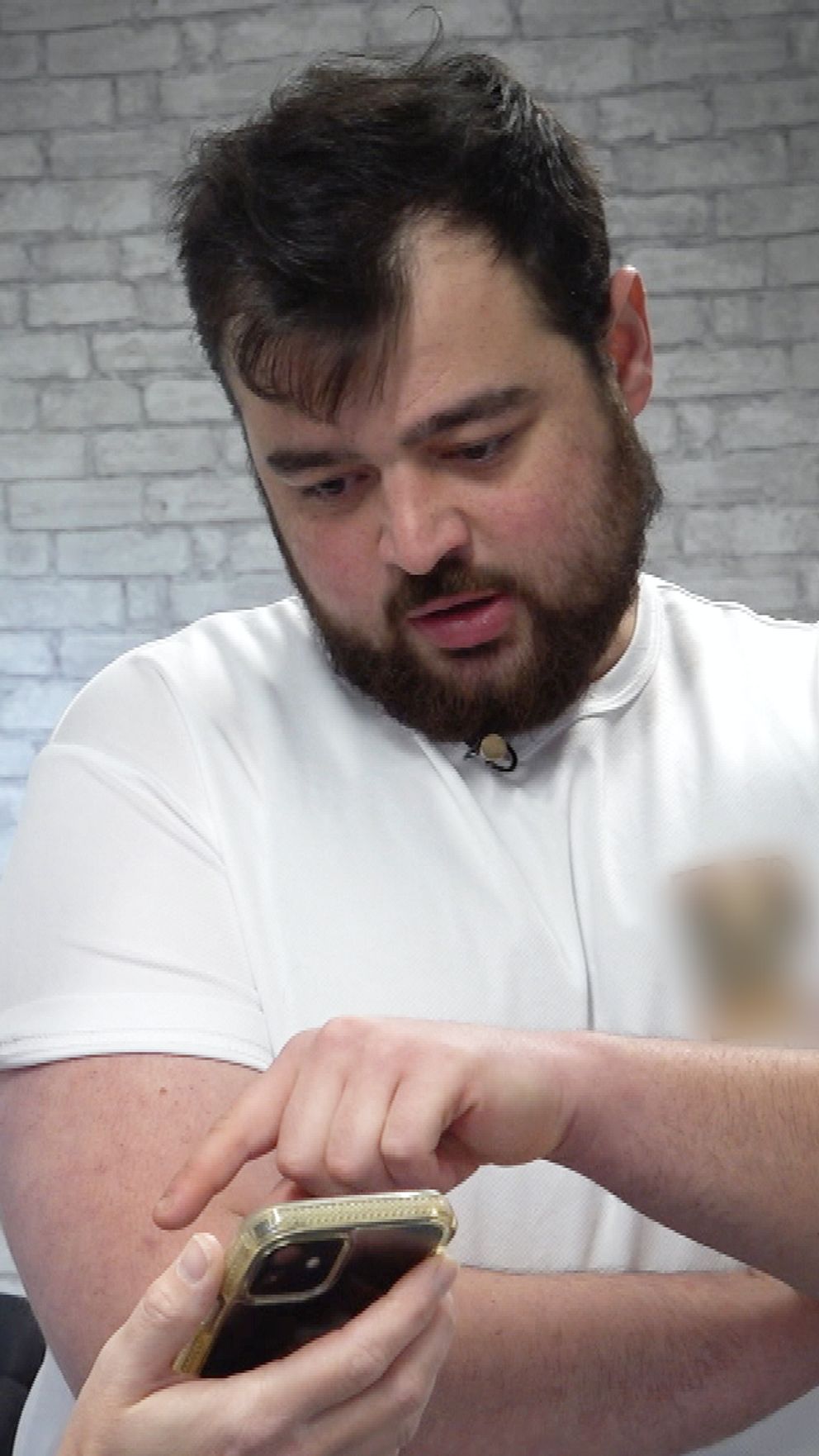 Så lever överlevaren Wahed Kosa – tio år efter skolattacken på Kronan i ...