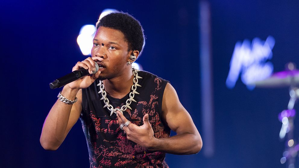 Källa: Artisten D4vd misstänkt i fall om död 15-årig flicka | SVT Nyheter