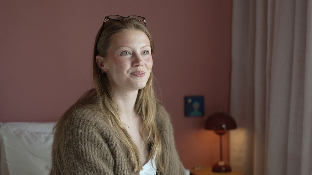 Maria Maunsbach om nya boken ”En magisk man” | SVT Nyheter