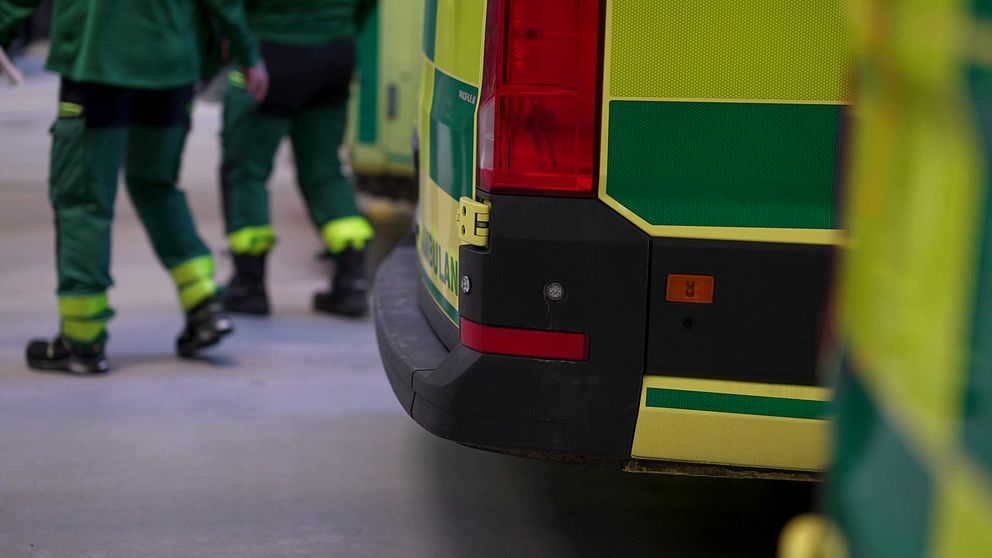 Personalens larm: Olidligt varmt i ambulansgaragen | SVT Nyheter