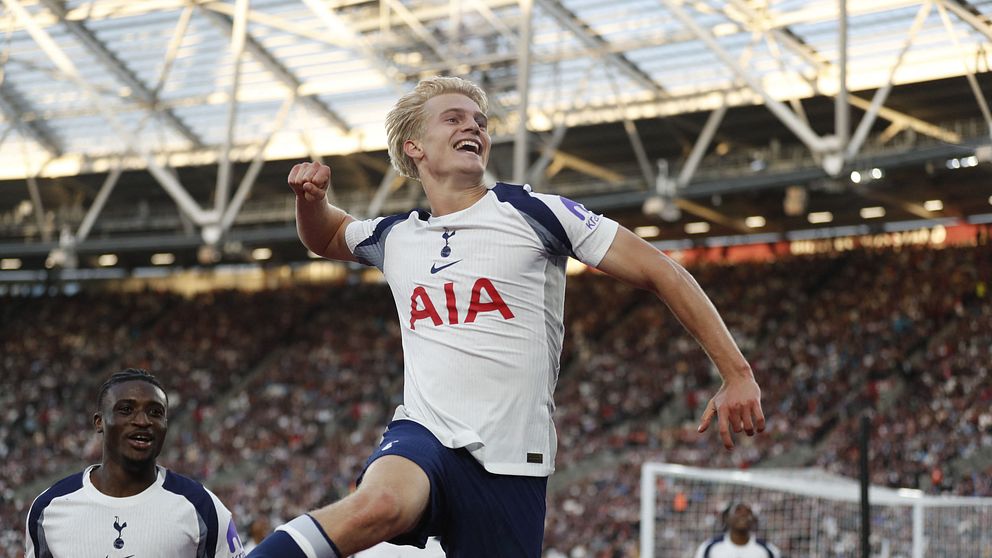 Fotboll: Lucas Bergvall med mål och assist för Tottenham | SVT Sport