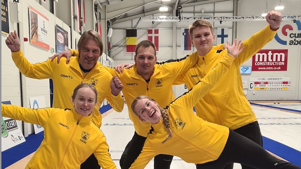 Curling: Svenska curlinglaget framme i semifinal i VM | SVT Sport