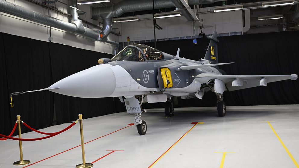 Saab i Linköping växer så det knakar: ”Går fantastiskt bra” | SVT Nyheter