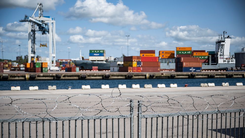Helsingborgs hamn lägger 55 miljoner kronor på säkerhet | SVT Nyheter