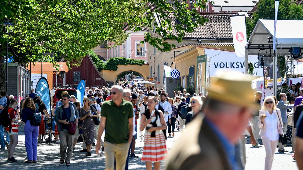 Busch (KD): Sätt stopp för vårdnedläggningar – Almedalen 2025 – följ senaste nytt | SVT Nyheter