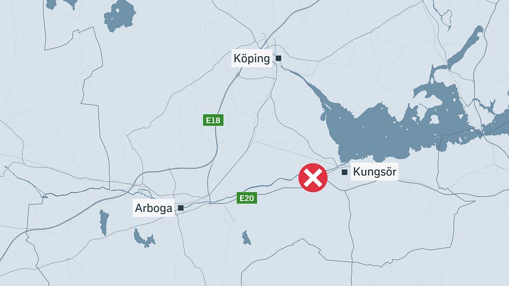 Stopp på E20 i Kungsör – brand i lastbil | SVT Nyheter