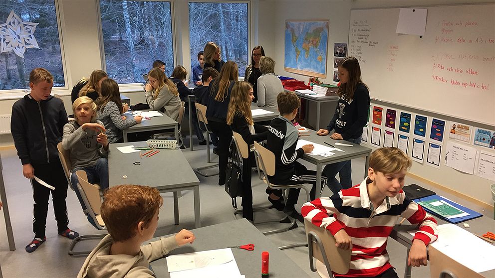 Känslosam första skoldag efter branden | SVT Nyheter