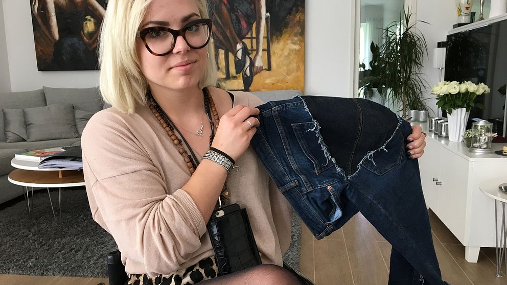 Örebrodesignerns jeans passar att sitta i | SVT Nyheter