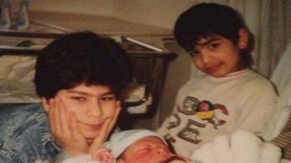 Polisen Hanif Azizi skulle gå med i terrorgrupp – nu föreläser han om ...