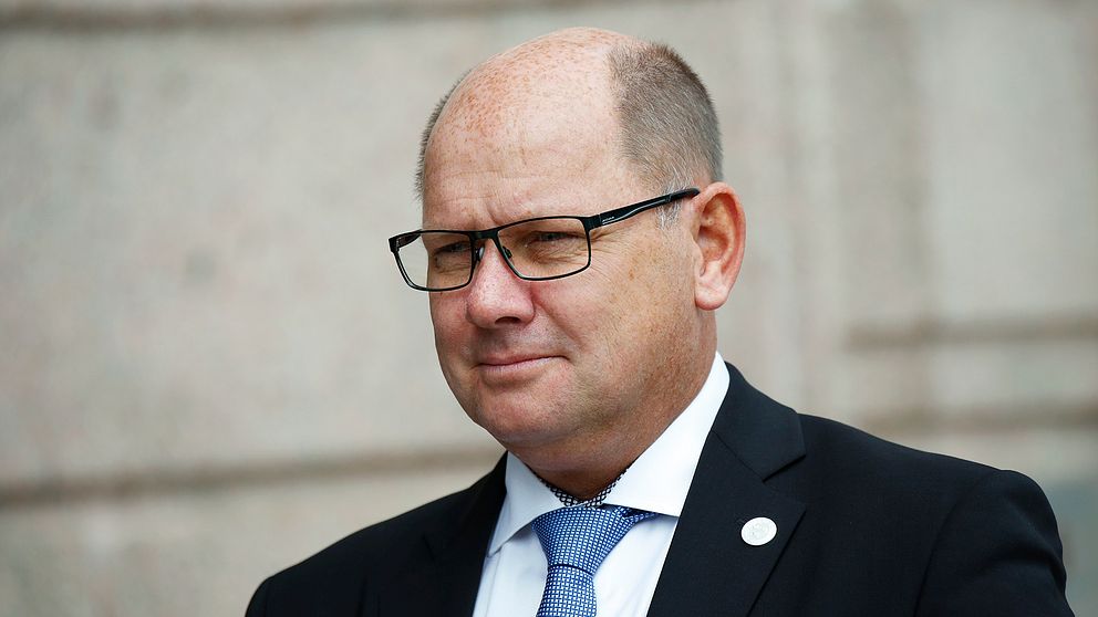 Hon Träder Fram Efter Ahlin Anklagelserna S Ignorerar Oss Svt Nyheter