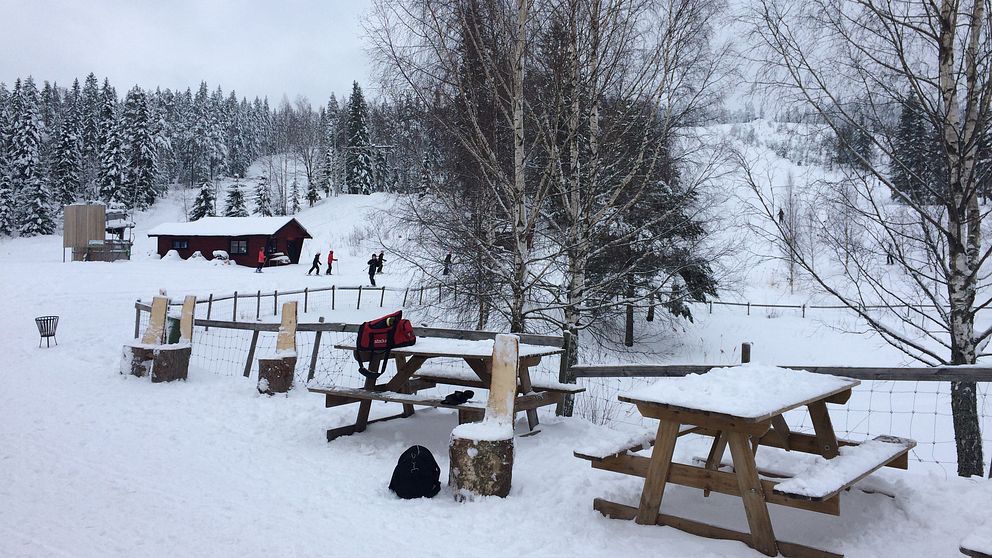 Hoppe gör sig av med allt – för att rädda Klacken | SVT Nyheter