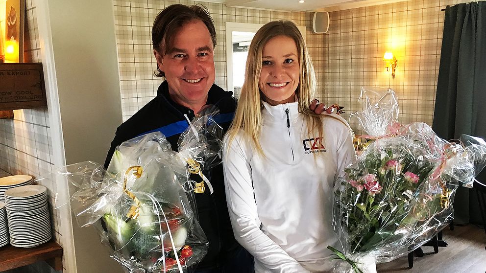 Tårtkalas för golfaren Jenny Haglund | SVT Nyheter