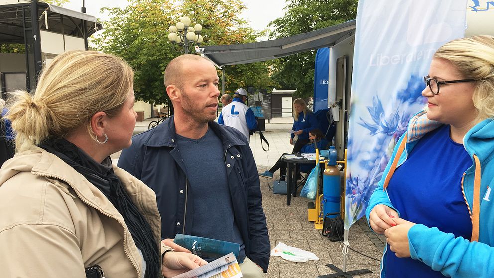 Hektiskt i valstugorna | SVT Nyheter