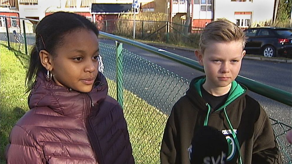 Elever om delade idrottslektioner: ”Tjejer och killar borde kunna spela ...